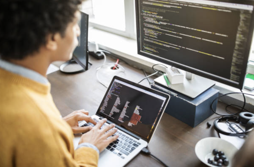 5 raisons de développer un logiciel professionnel sur-mesure - Tana ...